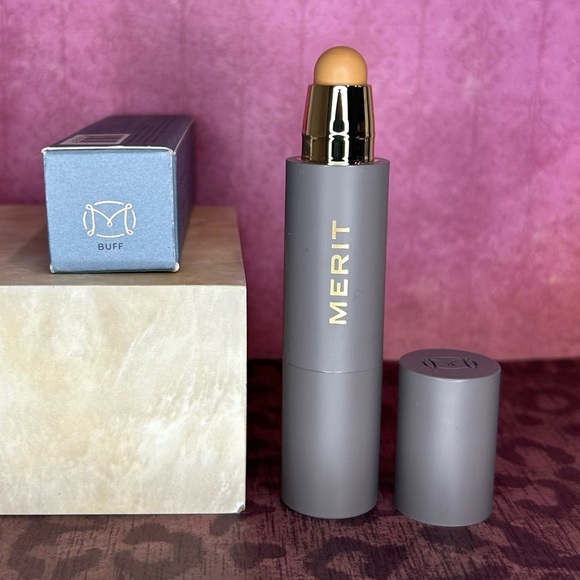 Merit | Makeup | Merit Beauty The Minimalist Perfecting Complexion ...